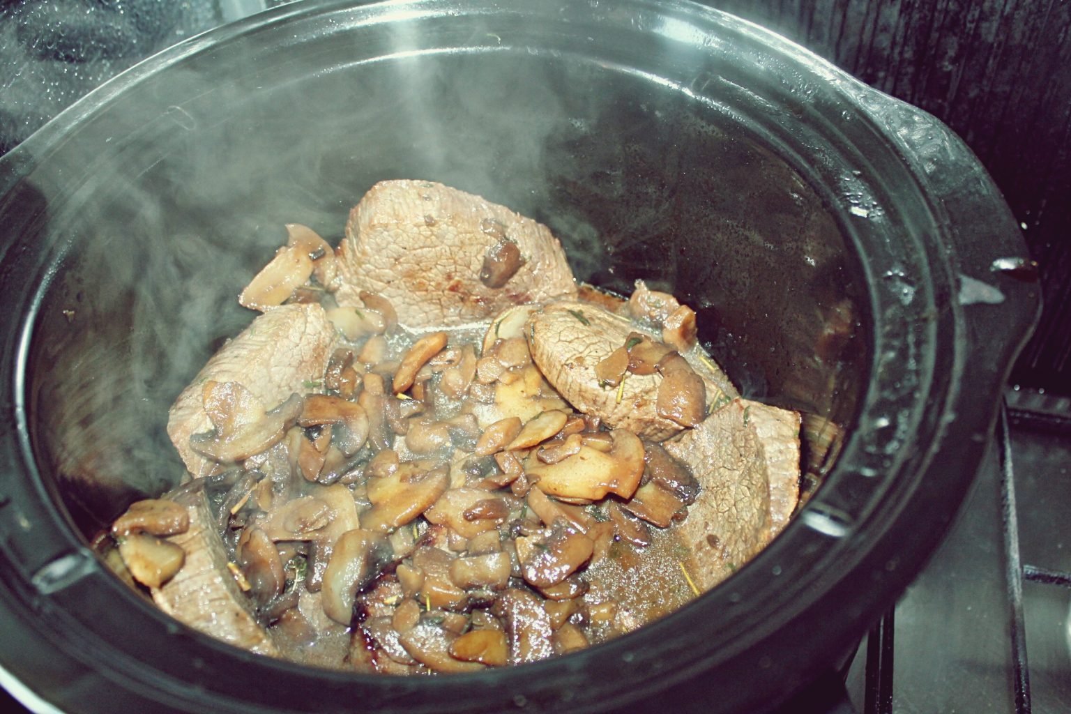 Rasol alb de vițel cu ciuperci brune - Pana Cristina Iuliana- Retete