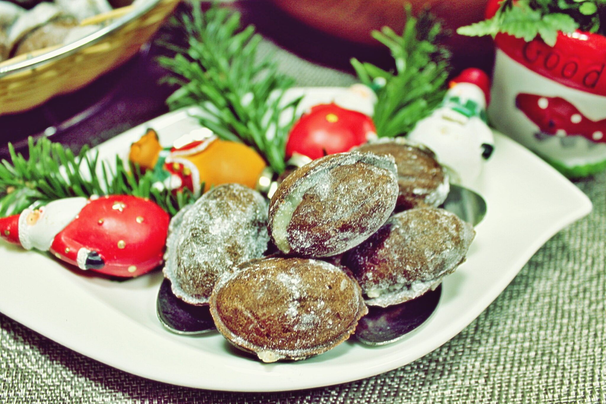 Nuci cu cacao și umplutură de nuci (cocos și clasice) - Pana Cristina ...
